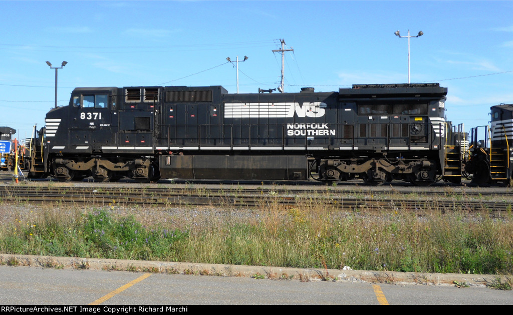 NS 8371